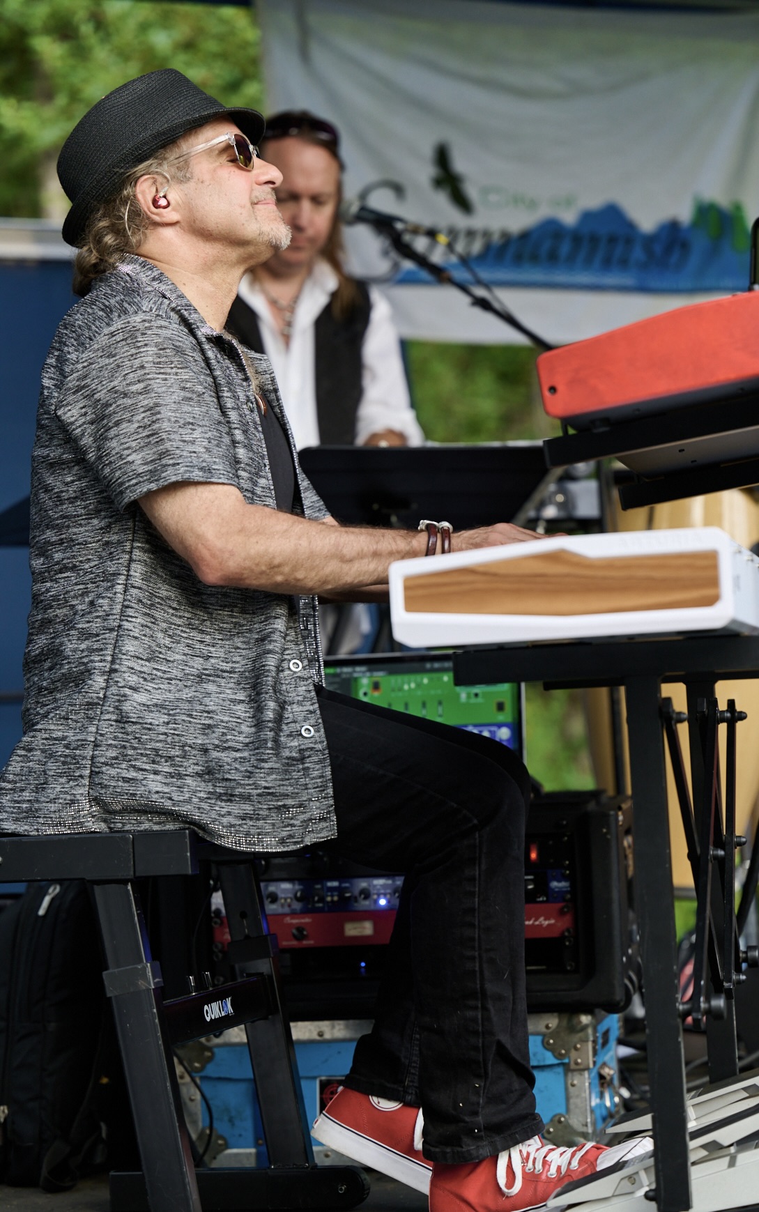 Videos / Photos | taylormadetribute.com